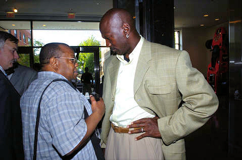 Trailblazing Sun-Times sportswriter Lacy J. Banks dies – The ...